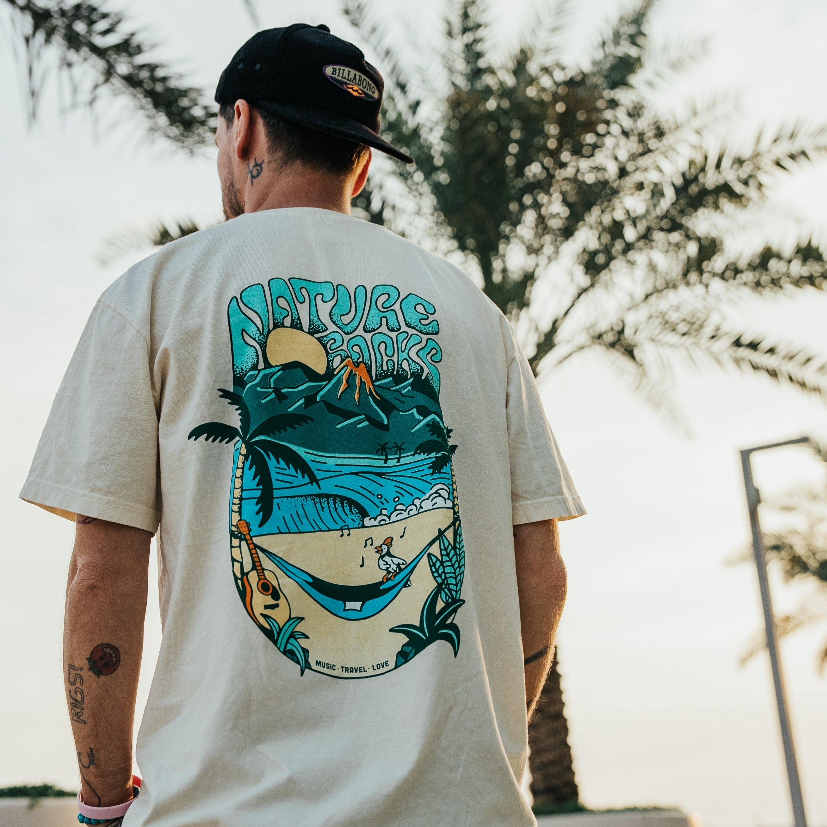 Nature Backs | Experience the Moment